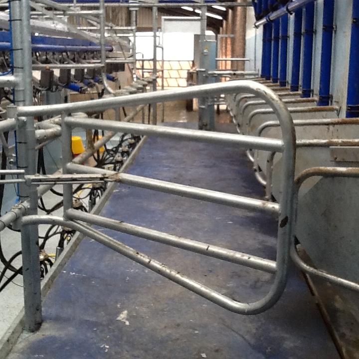 Front Parlour Gates Automatic - Alfco